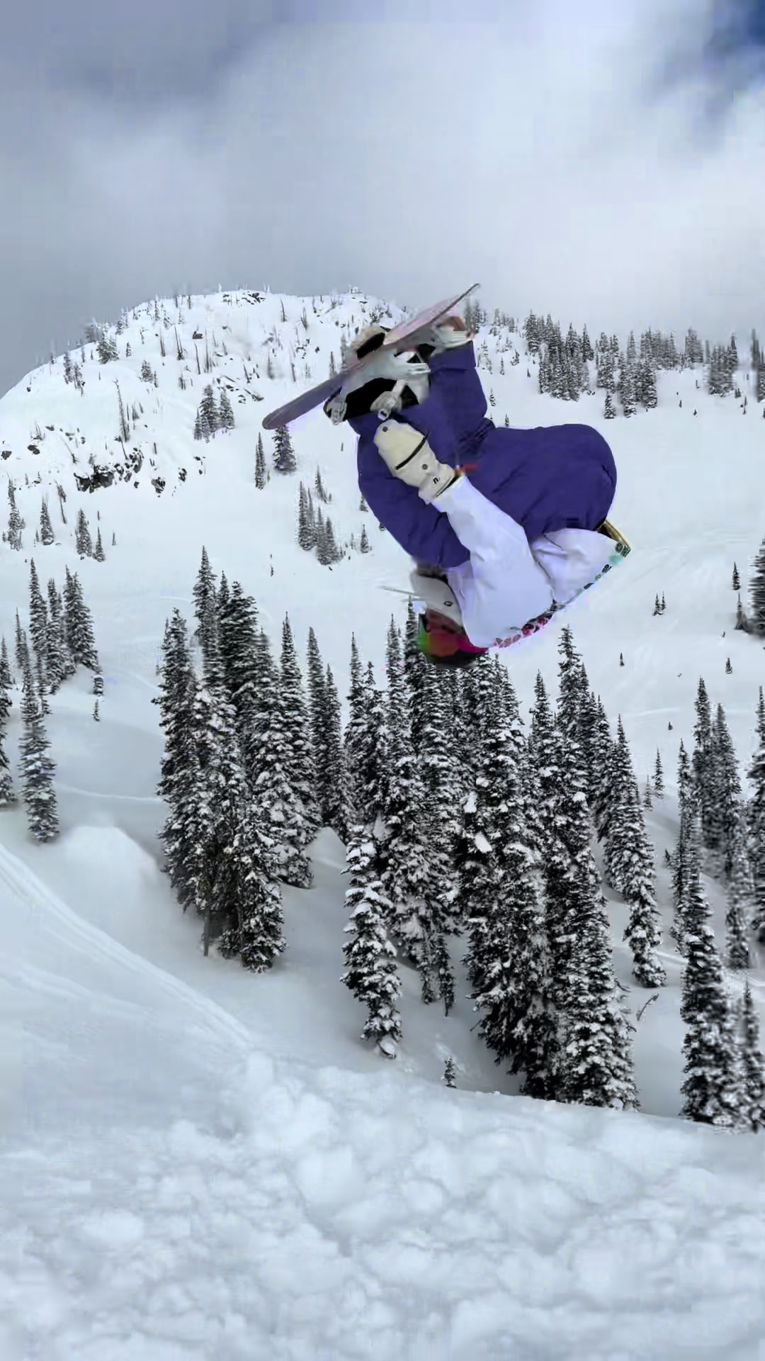 Yana Roney (@powderfluffgurl) - Urlebird