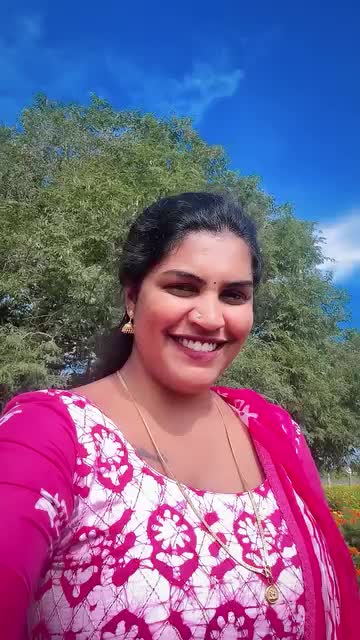 Reshma rechu (@reshma_cr7) - Urlebird