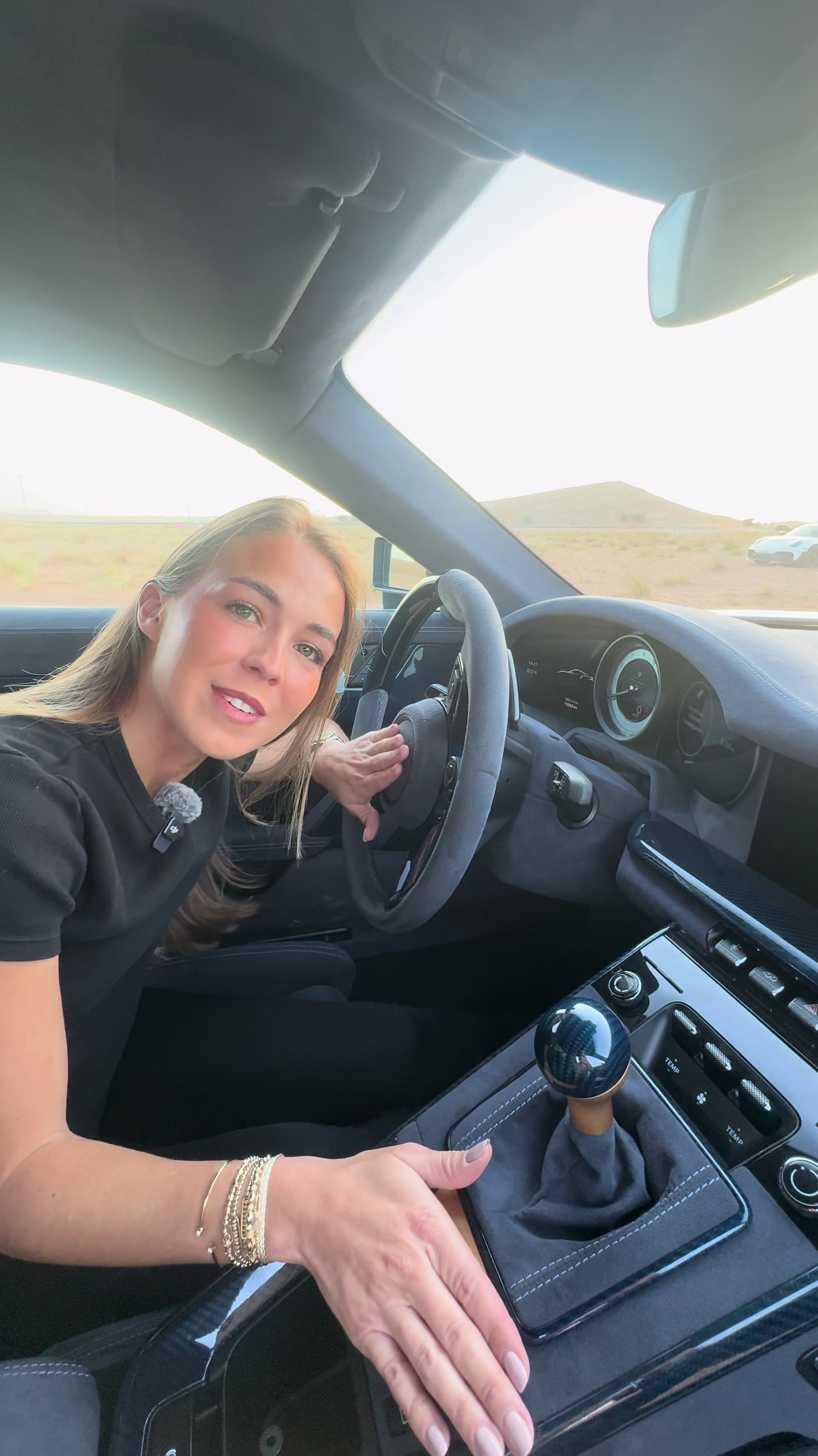 LauraB (@laurabtlrr) - Urlebird