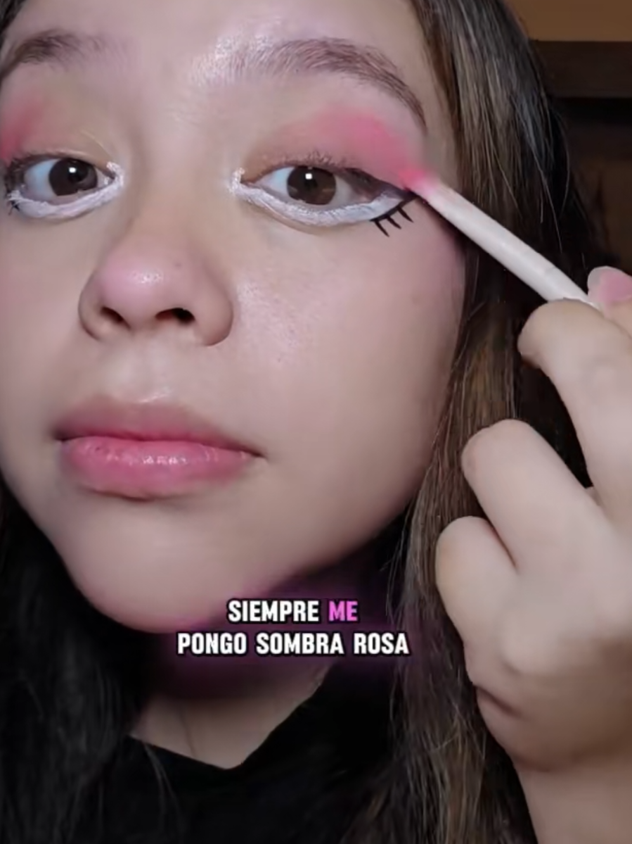 ValeRuky (@valerukyy) - Urlebird