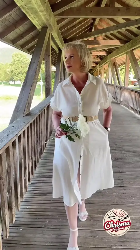 Chrisma (@chrisma_nylons) - Urlebird