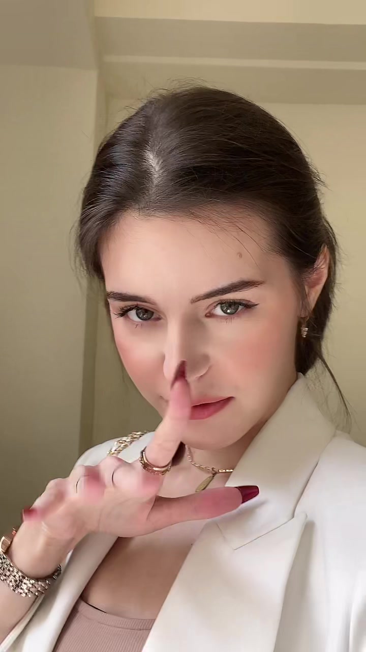 Masha Lefter (@masha.lefter) - Urlebird