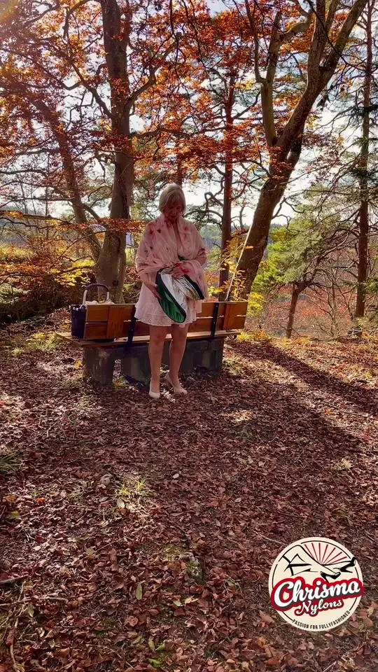 Chrisma (@chrisma_nylons) - Urlebird