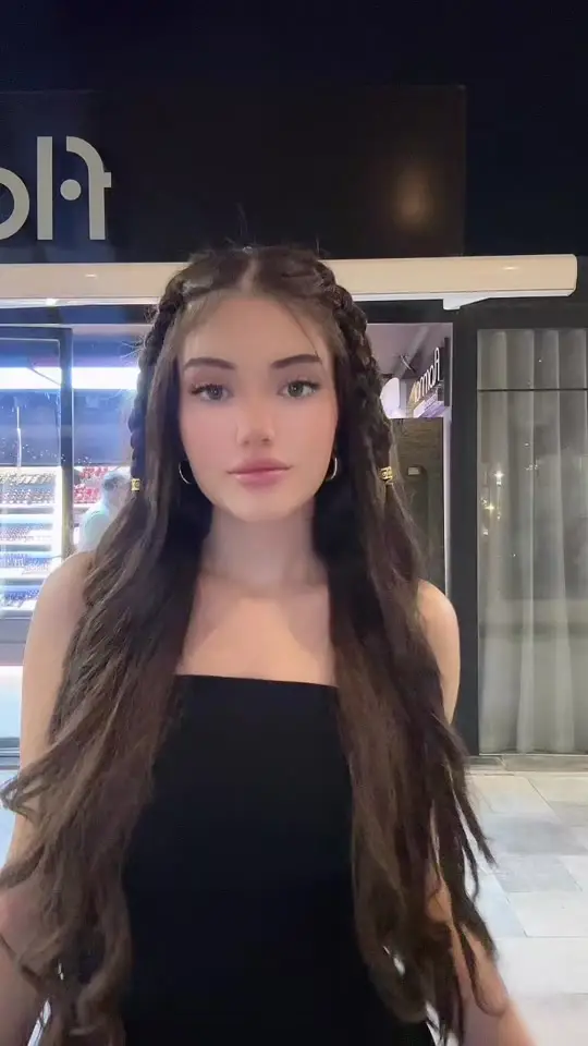 Naya Asad 🎀 (@naya_asad1) - Urlebird