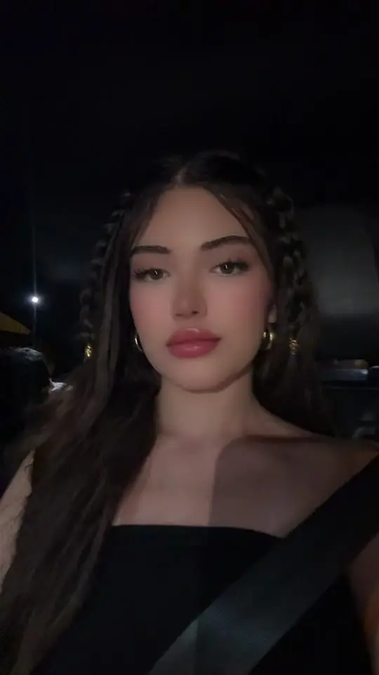 Naya Asad 🎀 (@naya_asad1) - Urlebird