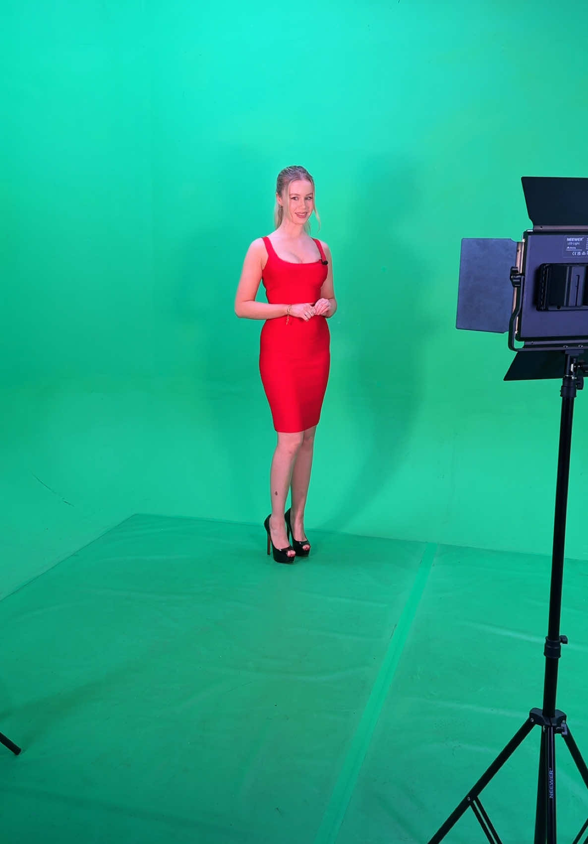 Some more BTS of my weather report this | emrosetv (@emrosetv)