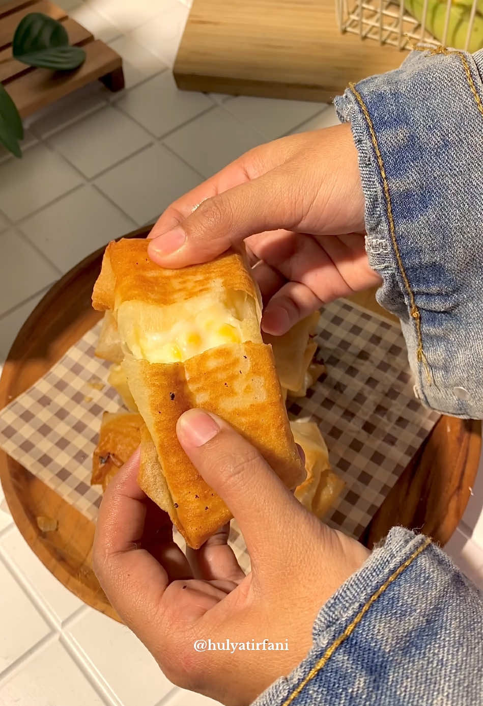 Lumpia Jasuke 🌽 iseng bikin ini | Hulyatirfani (@hulyatirfani)