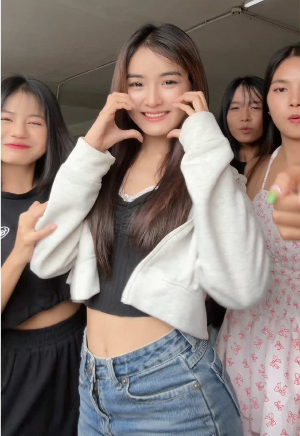 ဖြည်းဖြည်းလုပ်ကြပါလို့🤣#fouryou #fypシ゚ | Sℎw𝑒 𝐻s𝑢 𝑃a𝑖n𝑔 (@shwehsupaing5)