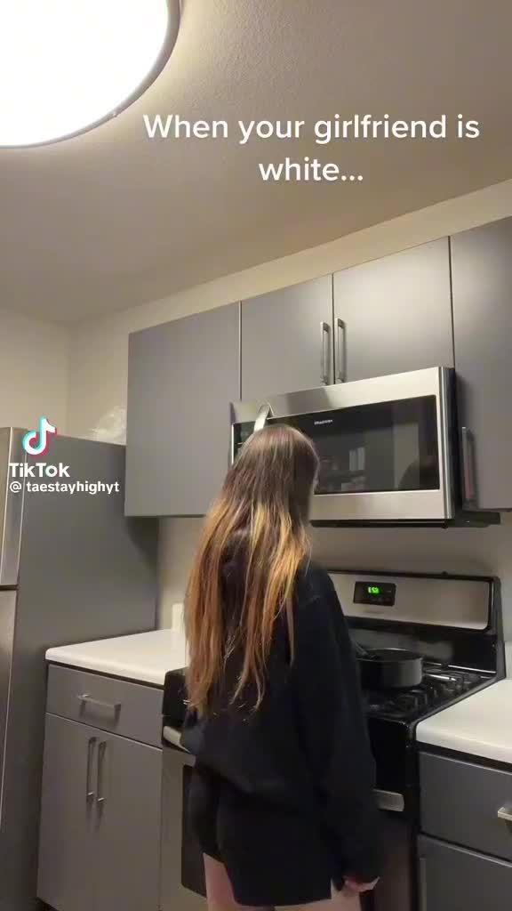 izzy (@gasbabyizzy) - Urlebird