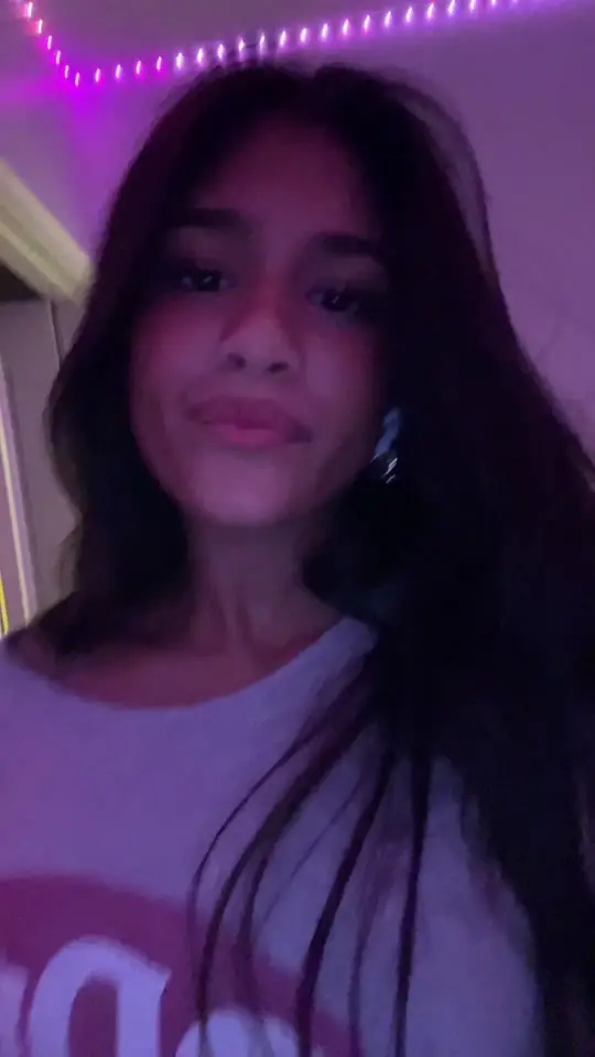 hi i cant sleep | 🍔 (@ilovecheeseburgers77)