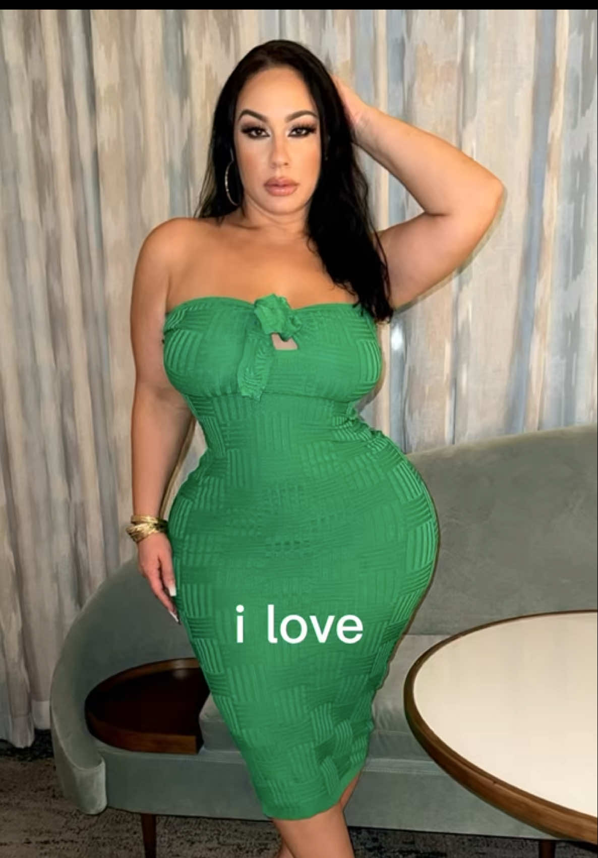 Selene Castle (@iamselenecastle) - Urlebird