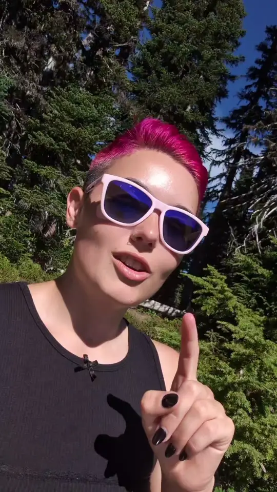 Kitthebeefcake (@kit_the_beefcake) - Urlebird