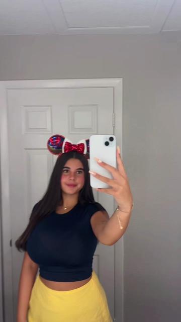 ur not so white snow white | Luna 🇧🇷 (@lunaosantos_23)