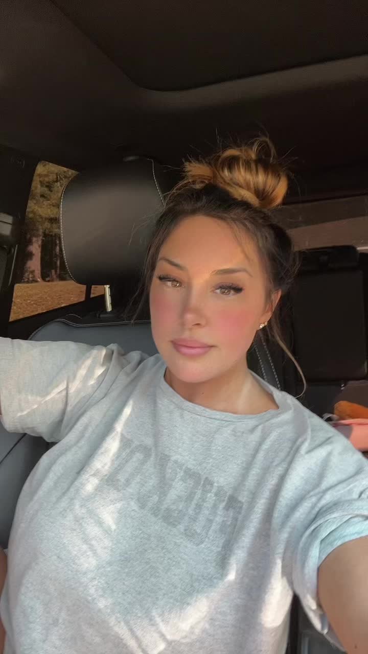 QueenMilkers (@queenmilkers) - Urlebird