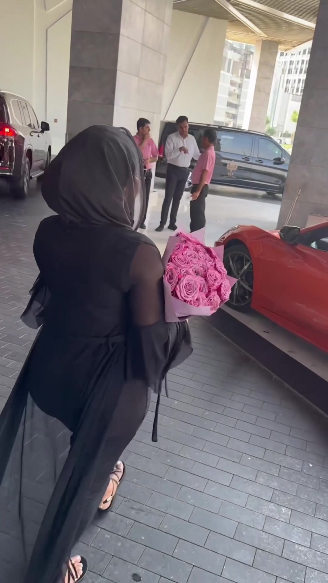 Habibi….come to Dubai حبيبي #dubai #uae | lasaina (@lasaina)