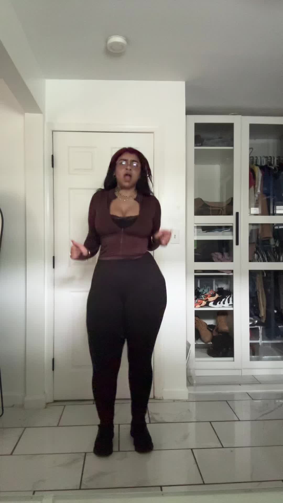 Maryeleeee (@maryelee24) - Urlebird