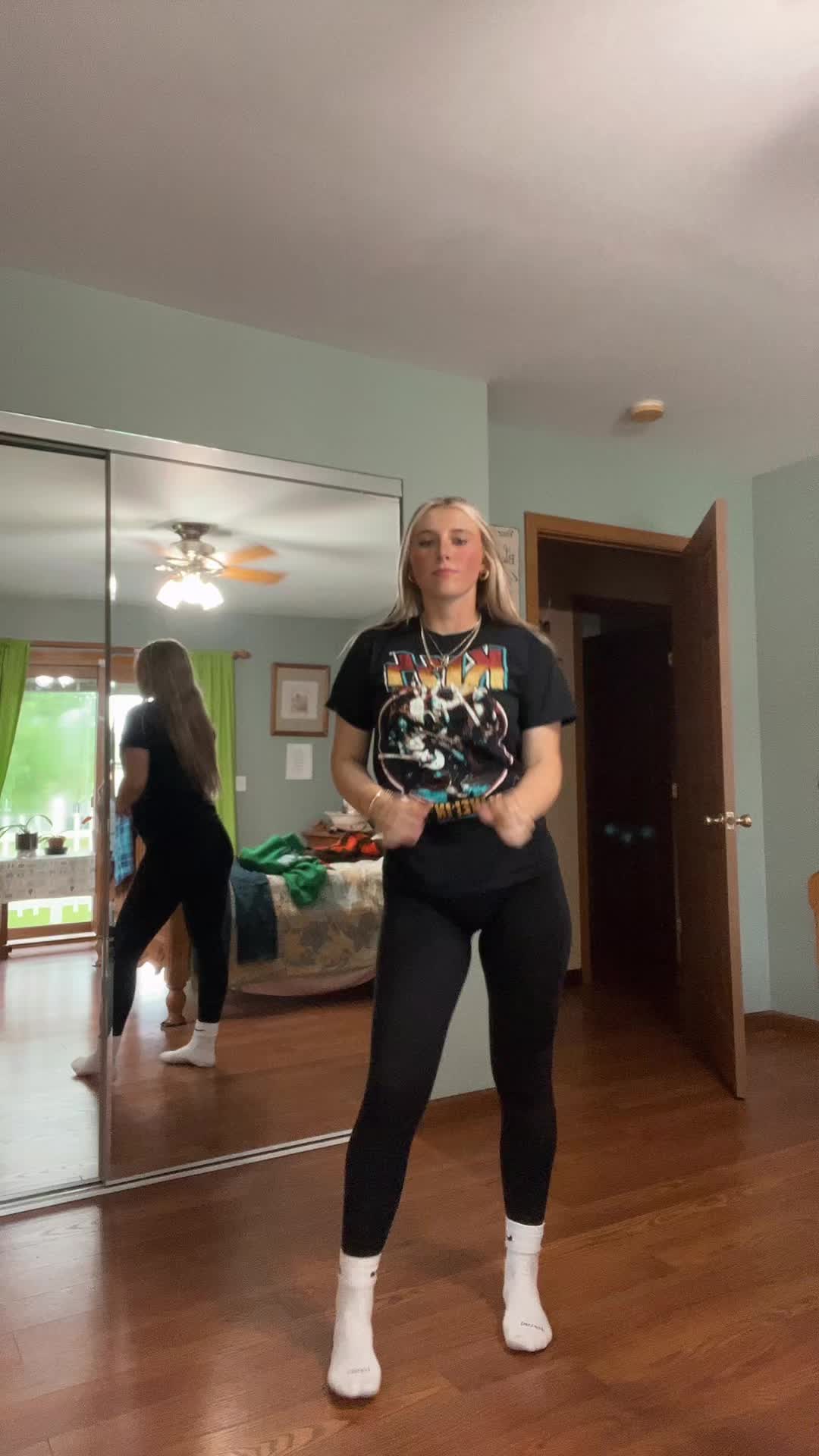 350 hearts, 14 shares, 56 | Valeria_Negurenko (@valeria_negurenko)