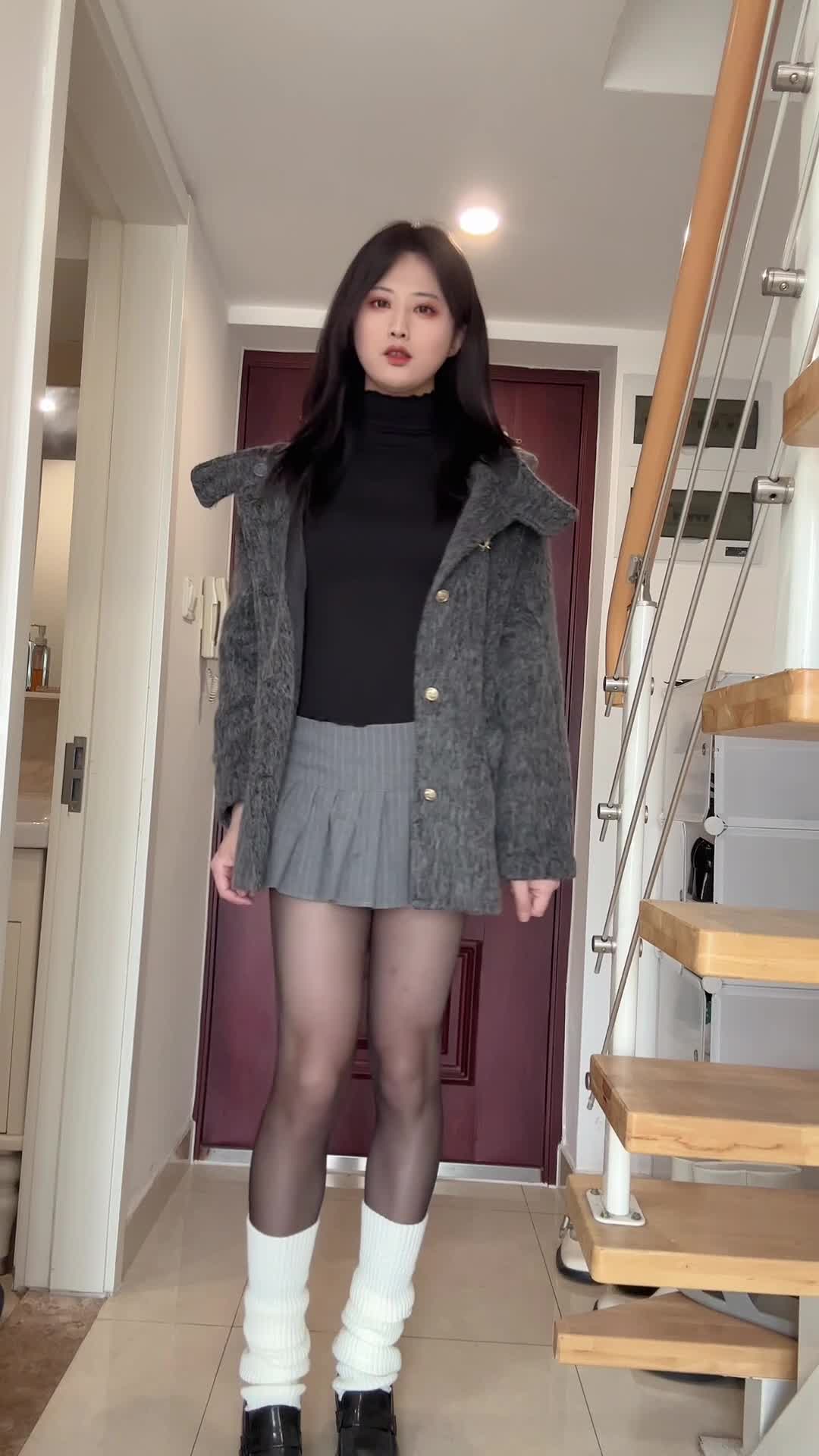 Elia Blaine (@eliablaine) - Urlebird