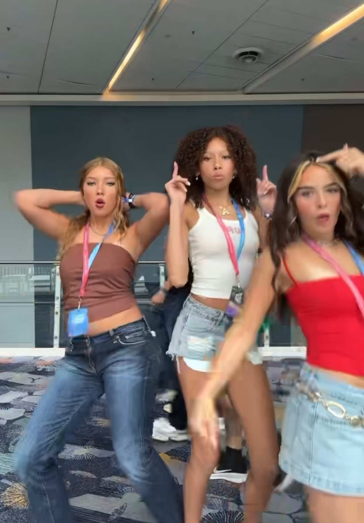 ROCK SQUAD (@rocksquadofficial) - Urlebird