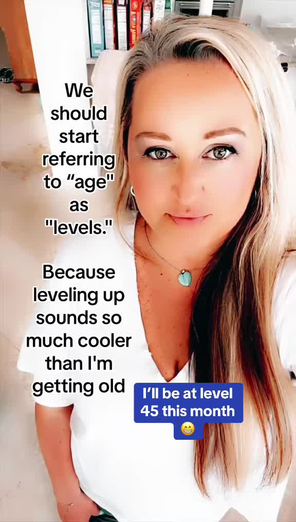 MINDI NICOLE (@mindinicole26) - Urlebird