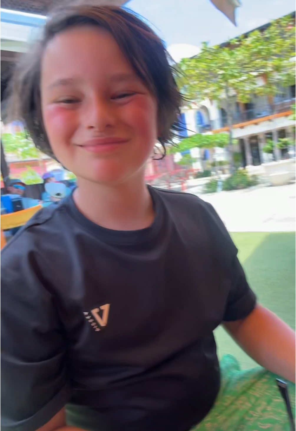 my little chicken nugget | 🦶 (@choggersss)