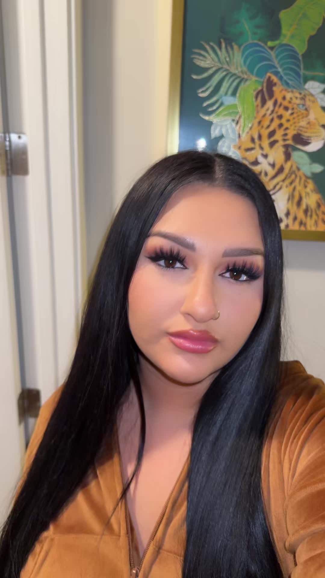 Roxanne Roselle 🌹 (@roxroselle) - Urlebird