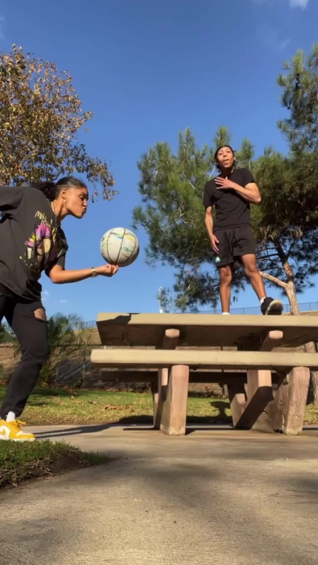 bro9I, @ctpukcyt - Типичный Ивент | Богдан Броев (@bro9i_)