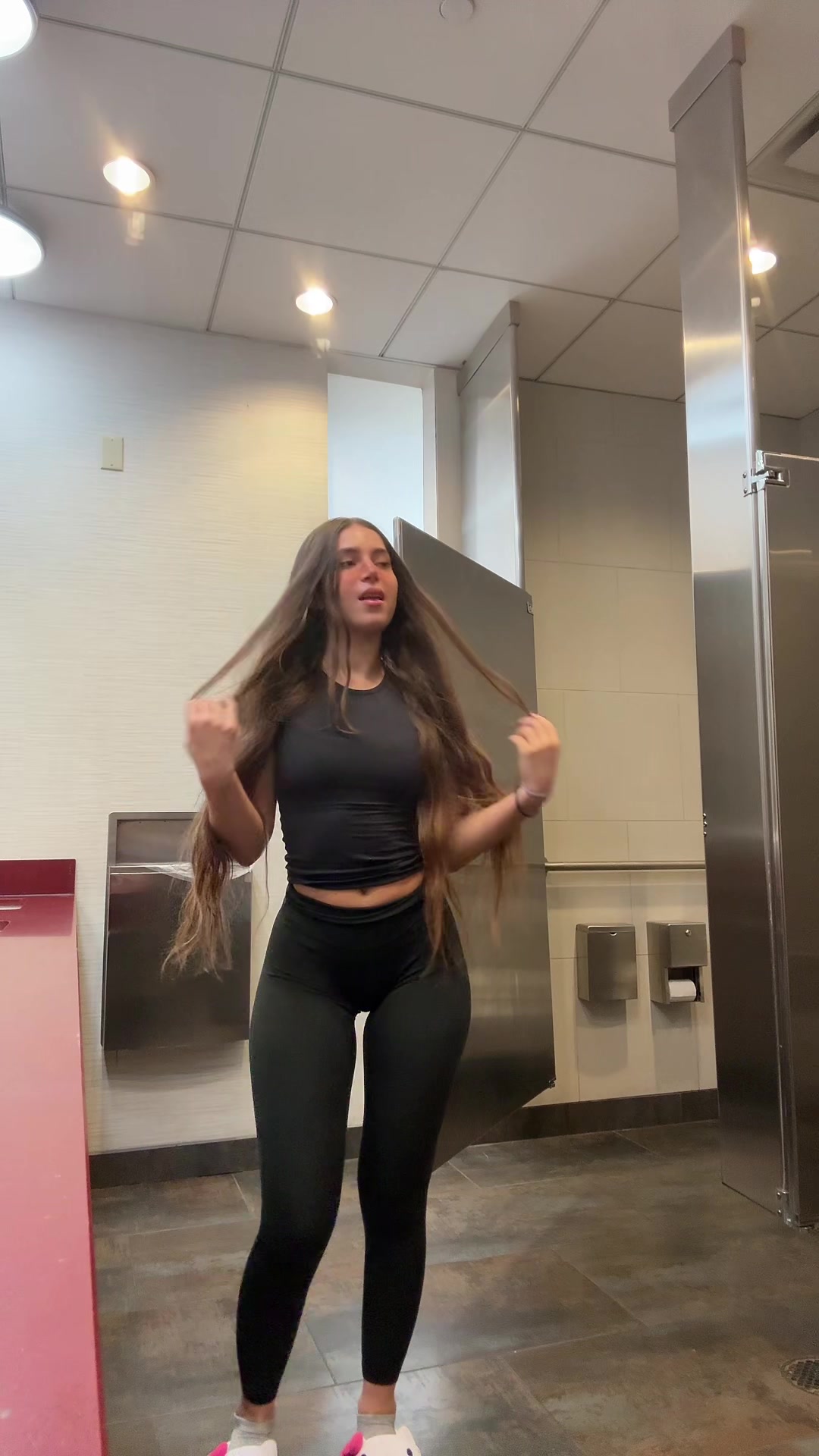 Ty lee (@ema_bb0) - Urlebird