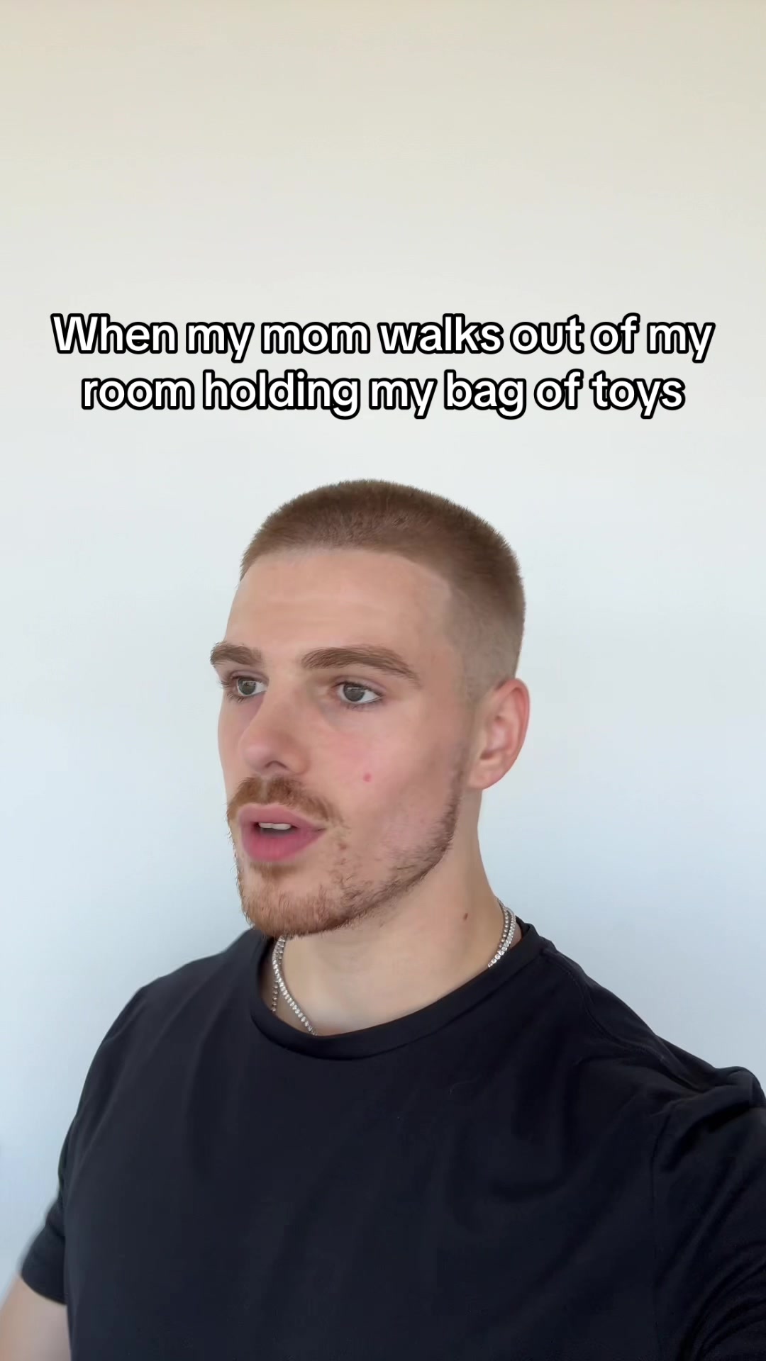 Julian (@julian.ultra) - Urlebird