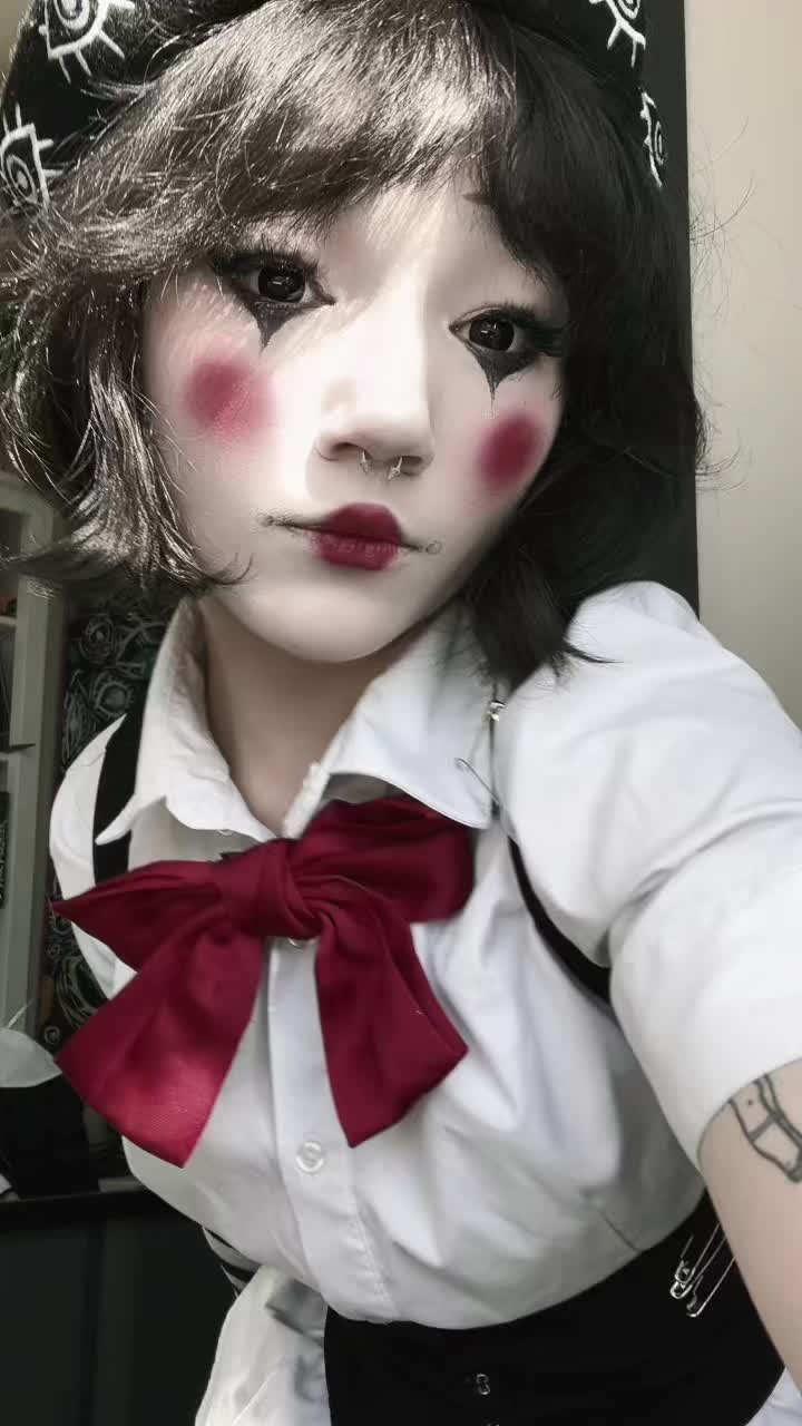 ᵍᵃˡˡʸ (@gallykittyrocks) - Urlebird