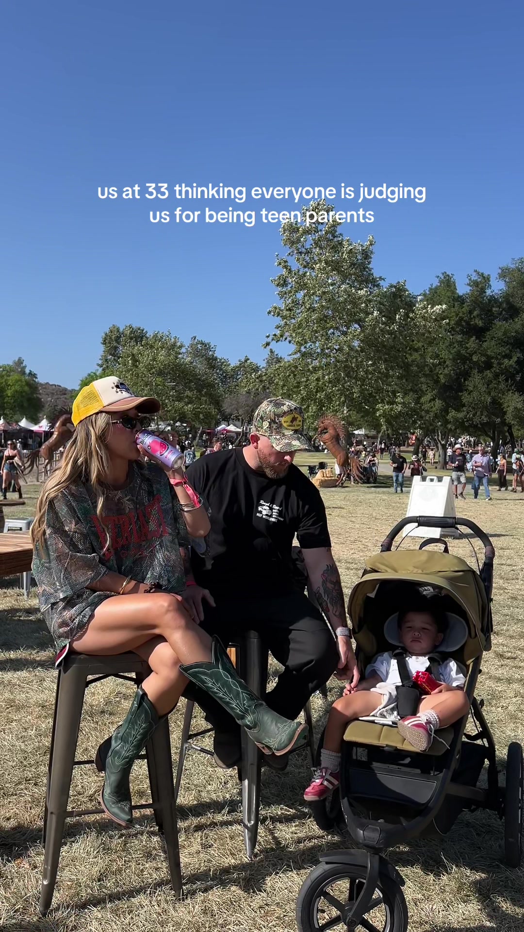 Just got home and already being made to | Yu Tinh & Yu Lai (@julyjuly26114)