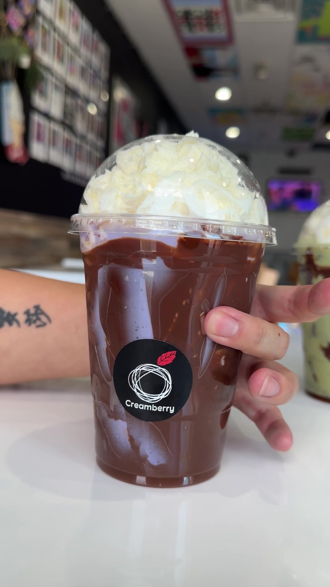 Come grab the viral cracking chocolate | Creamberry (@creamberrylv)