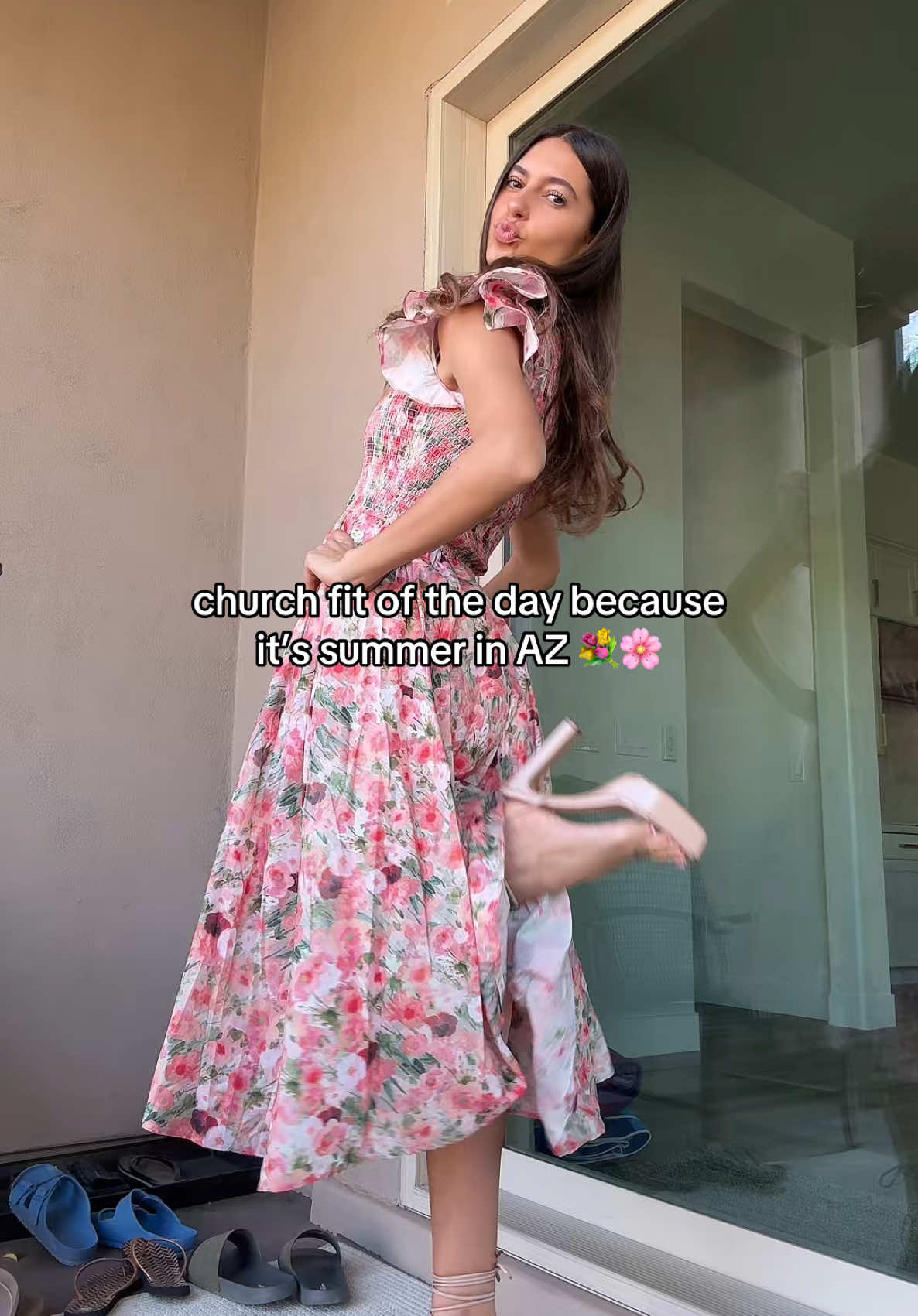 Happy Sunday!!! 💐💕🩷 | Reneé Noe (@renee.noe)