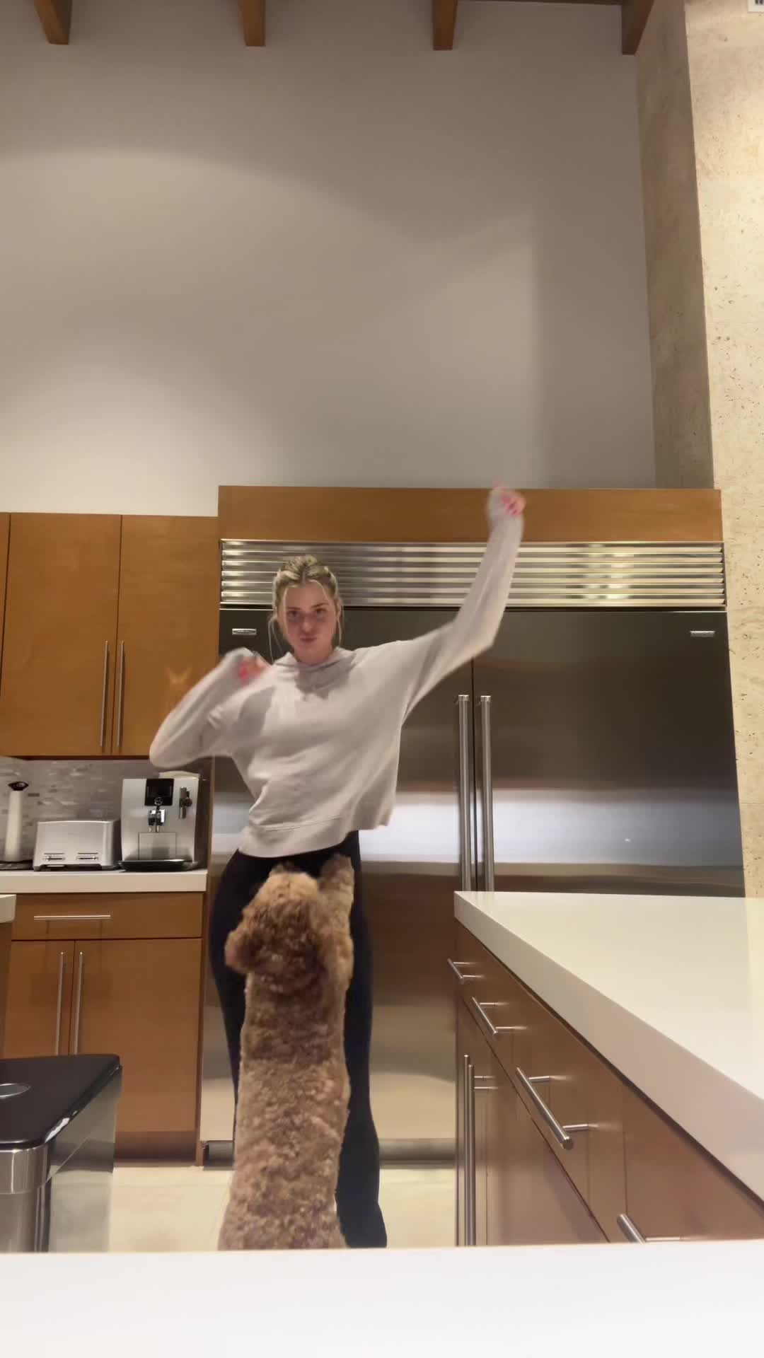 So how come my TikTok is working again | Megan (@mmegliving)