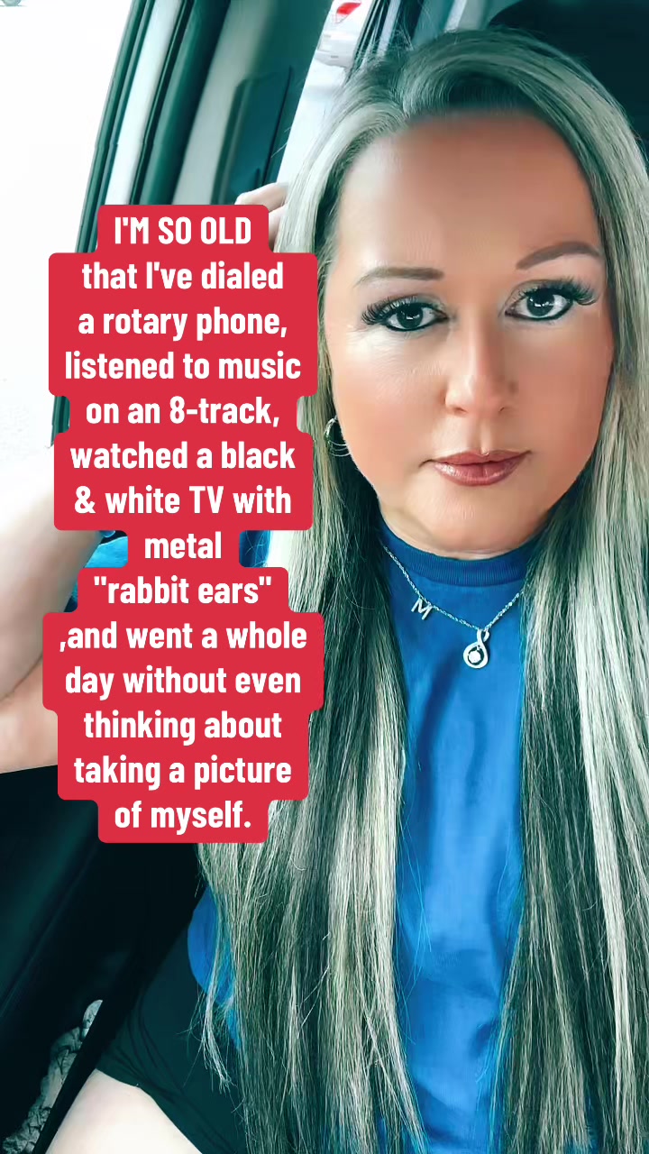 MINDI NICOLE (@mindinicole26) - Urlebird