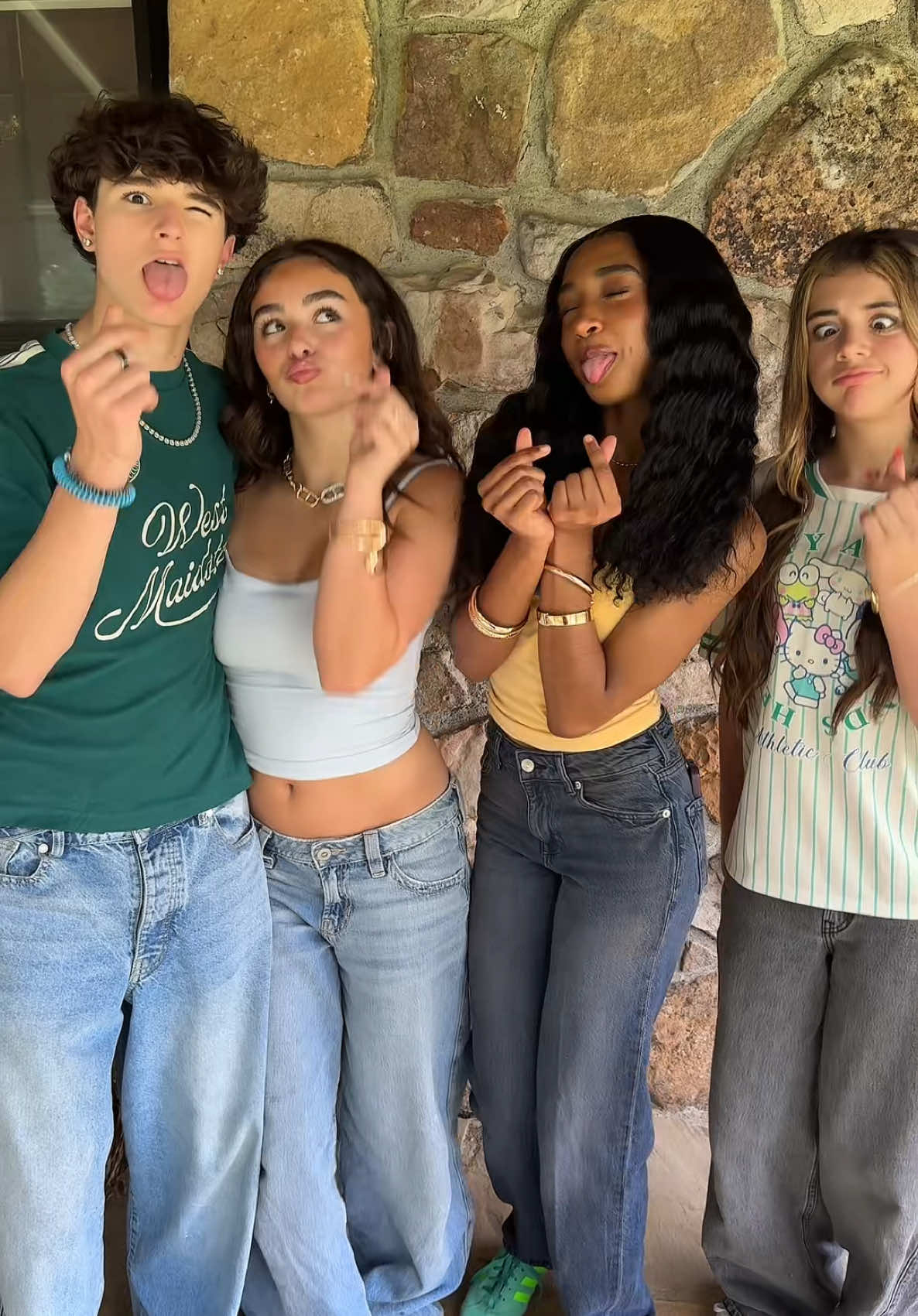 ROCK SQUAD (@rocksquadofficial) - Urlebird