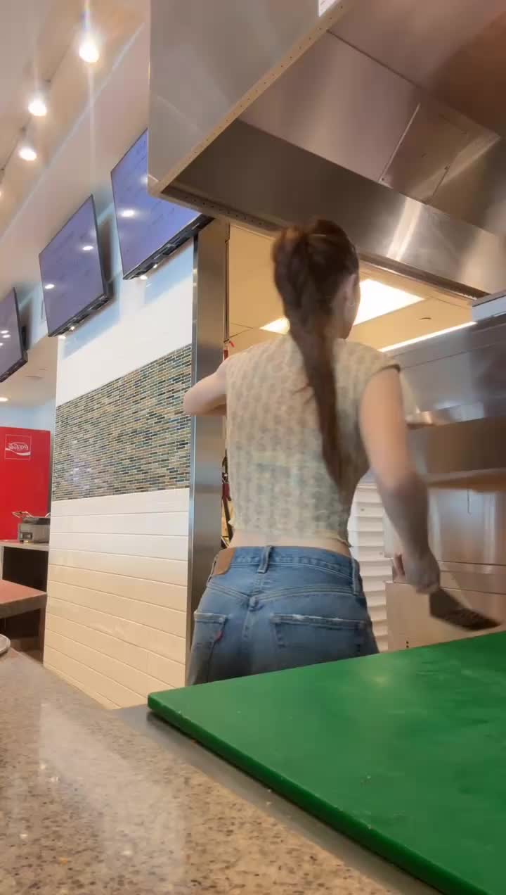 Giulia Bruno (@giuliapizza) - Urlebird