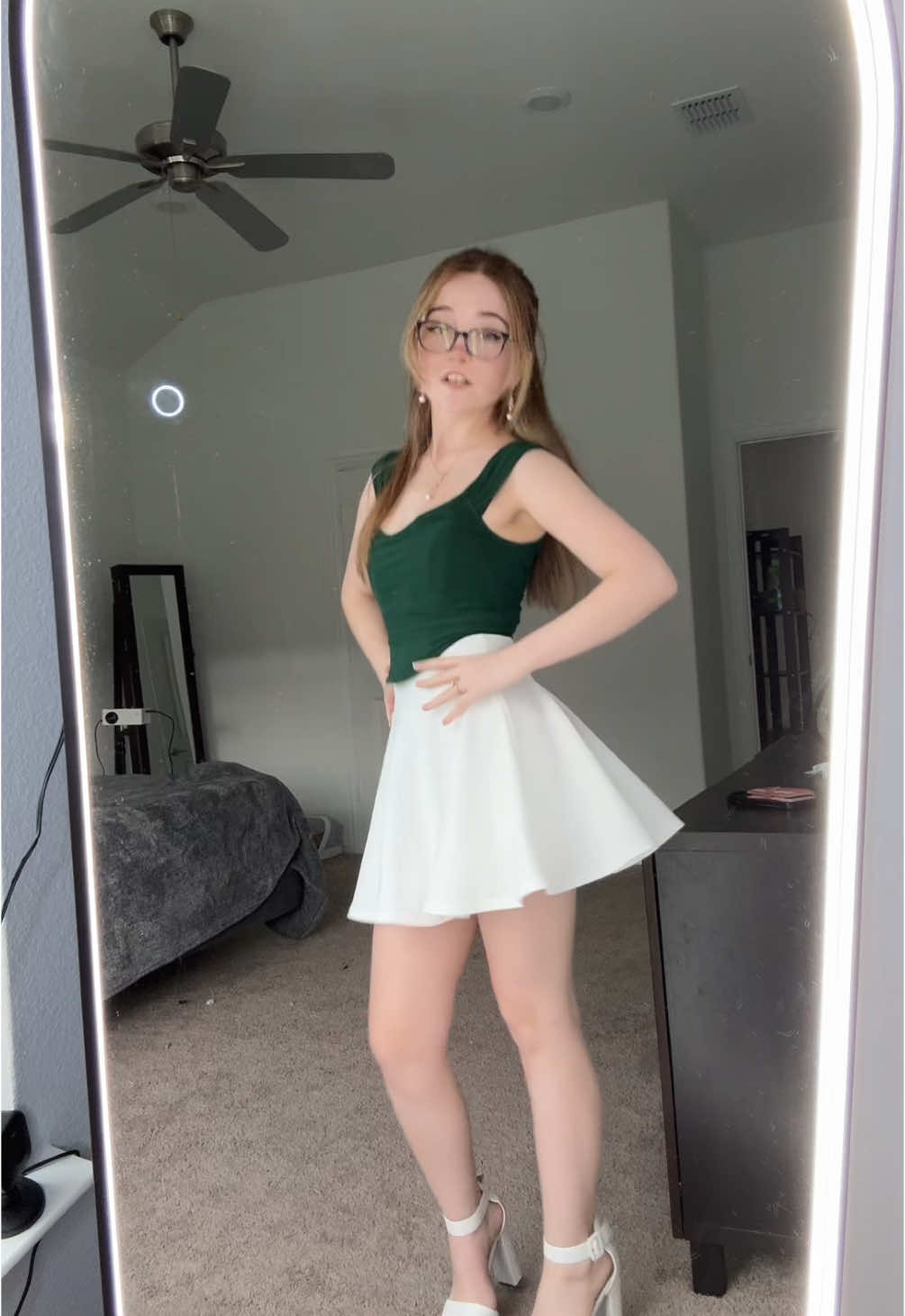 2.92K hearts, 22 shares | Lyssaurora (@lyssaurora)