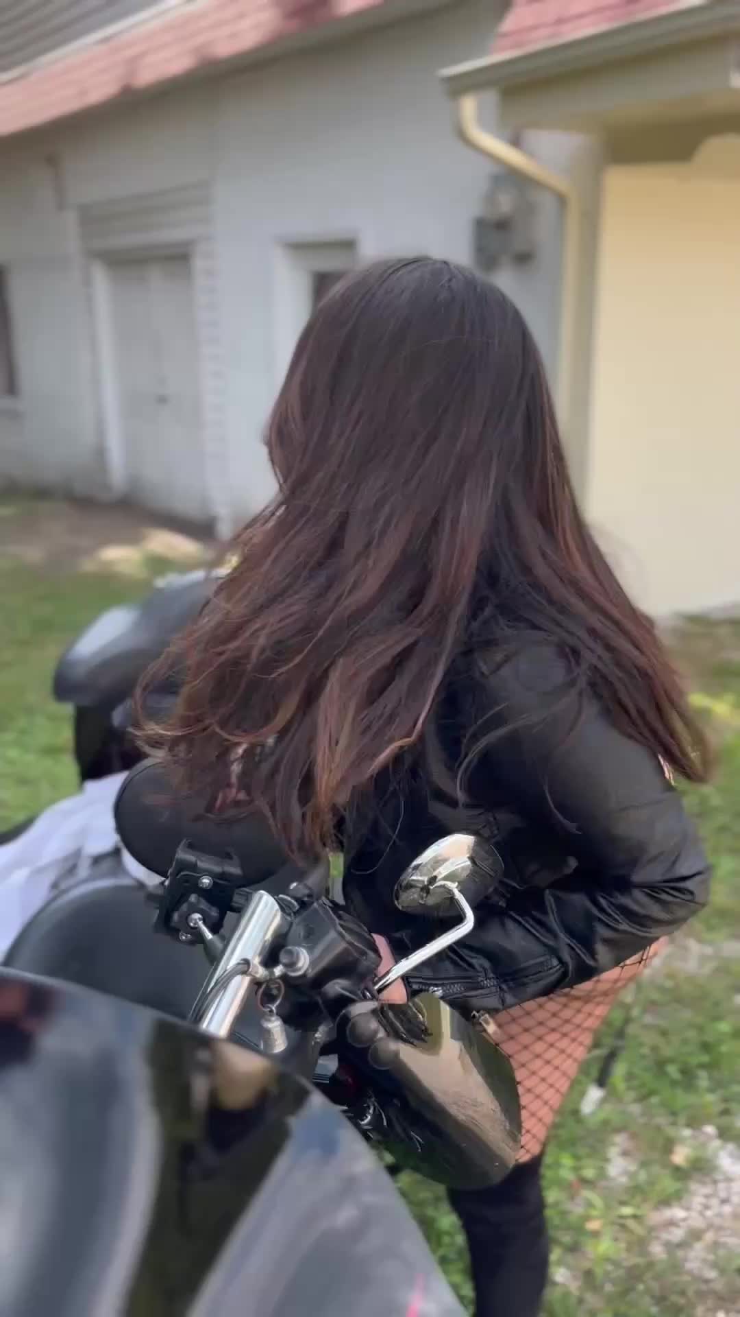 alwayssofia (@sofiasfunlittlesecret) - Urlebird