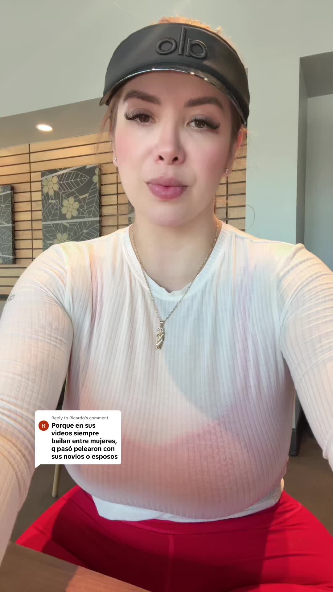 cosplayer haciendo cosplay de una | La Prima Nana (@nanatyx)