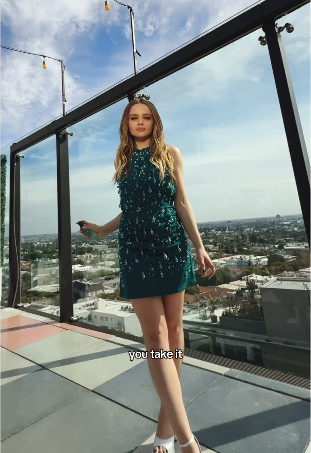 Hello 2025, goodbye 2024 #xoxo | Julia (@jules.bird)