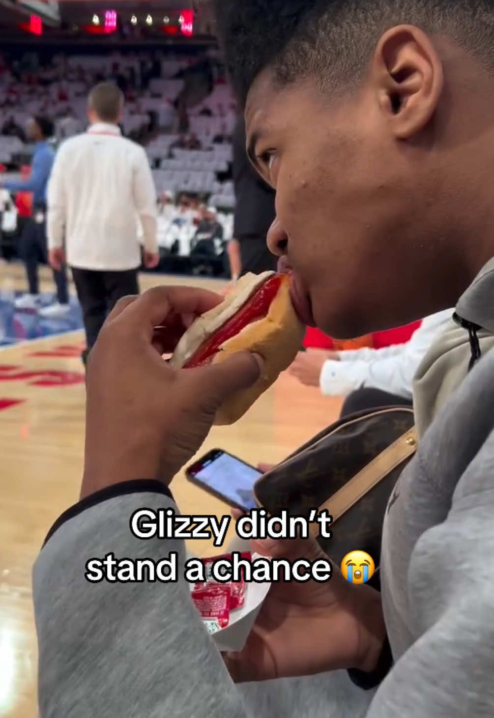 i aint tryna be rapping til im 40🤣 #06 | vee liette (@veeliette)