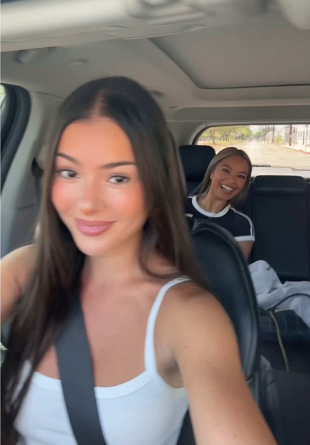 Noriella (@itsnoriella) - Urlebird