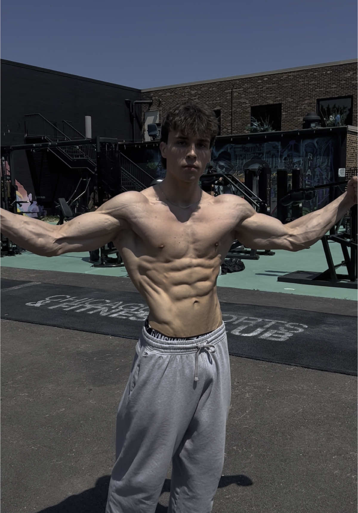 Aidan Smith (@aidan.physique) - Urlebird