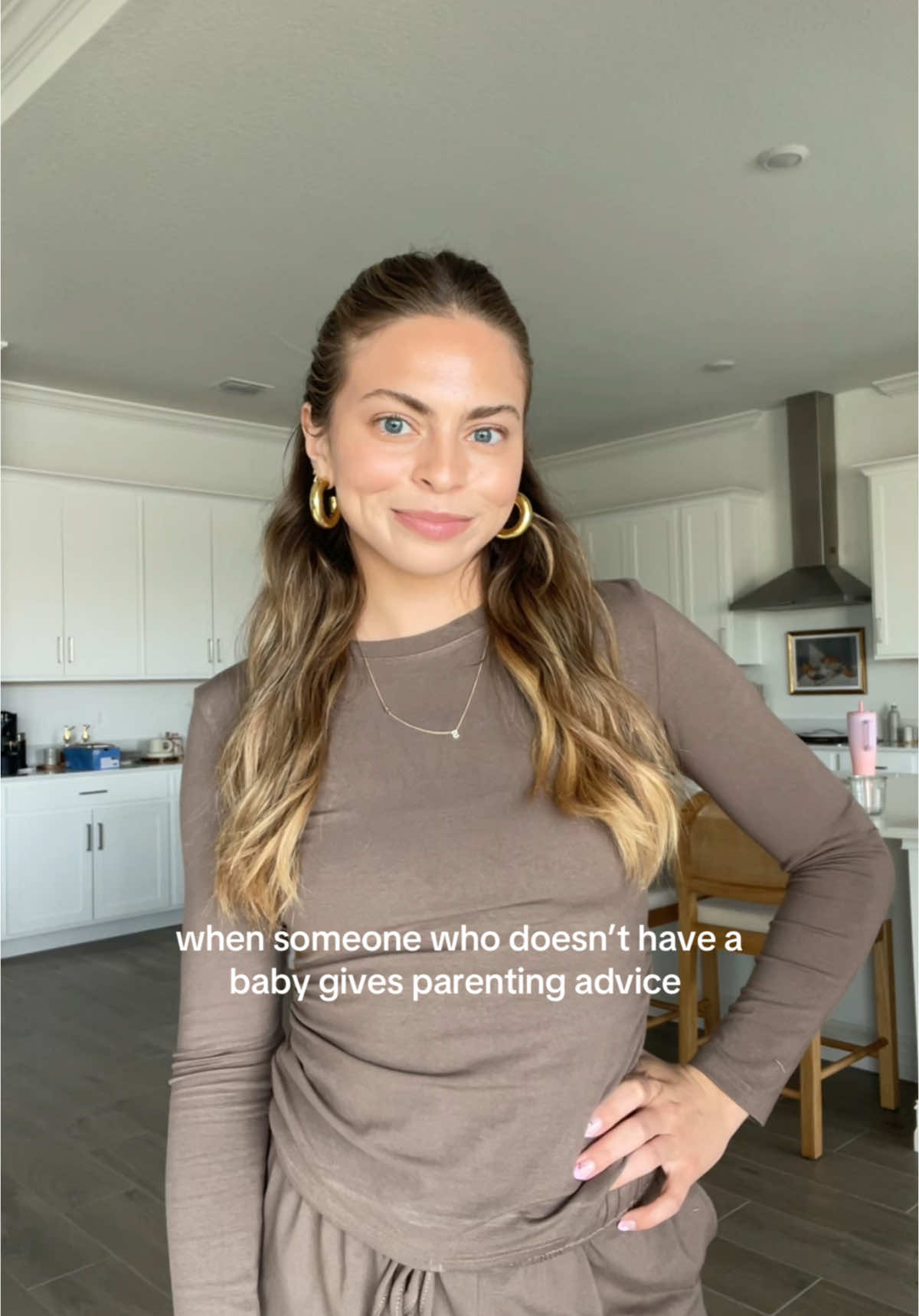 Cassandra serie netflix #cassandra | Dafne Cuevas (@dafnecuevasm)