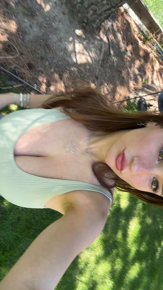 Devon (@devon.shae) - Urlebird