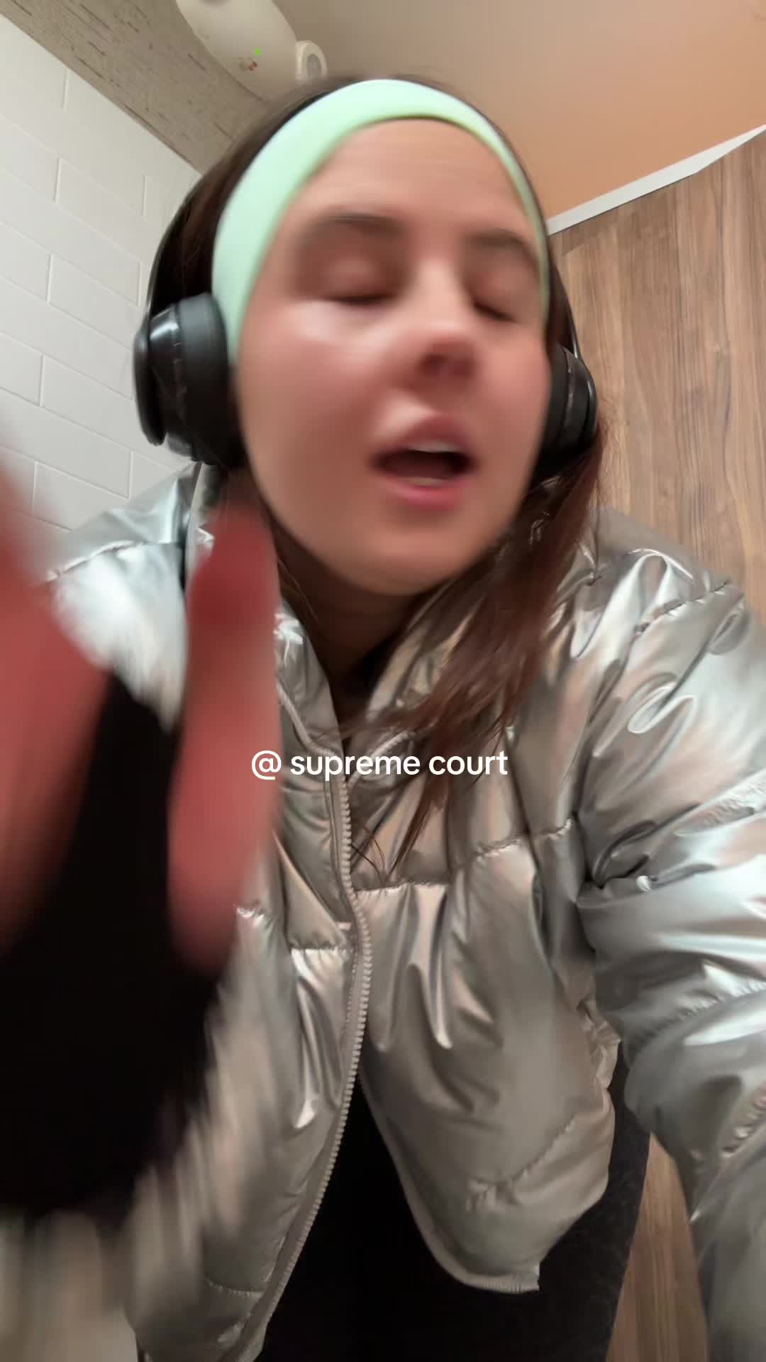 if i wake up to no tik tok i will be | big ash (@ashleysmashlaay)