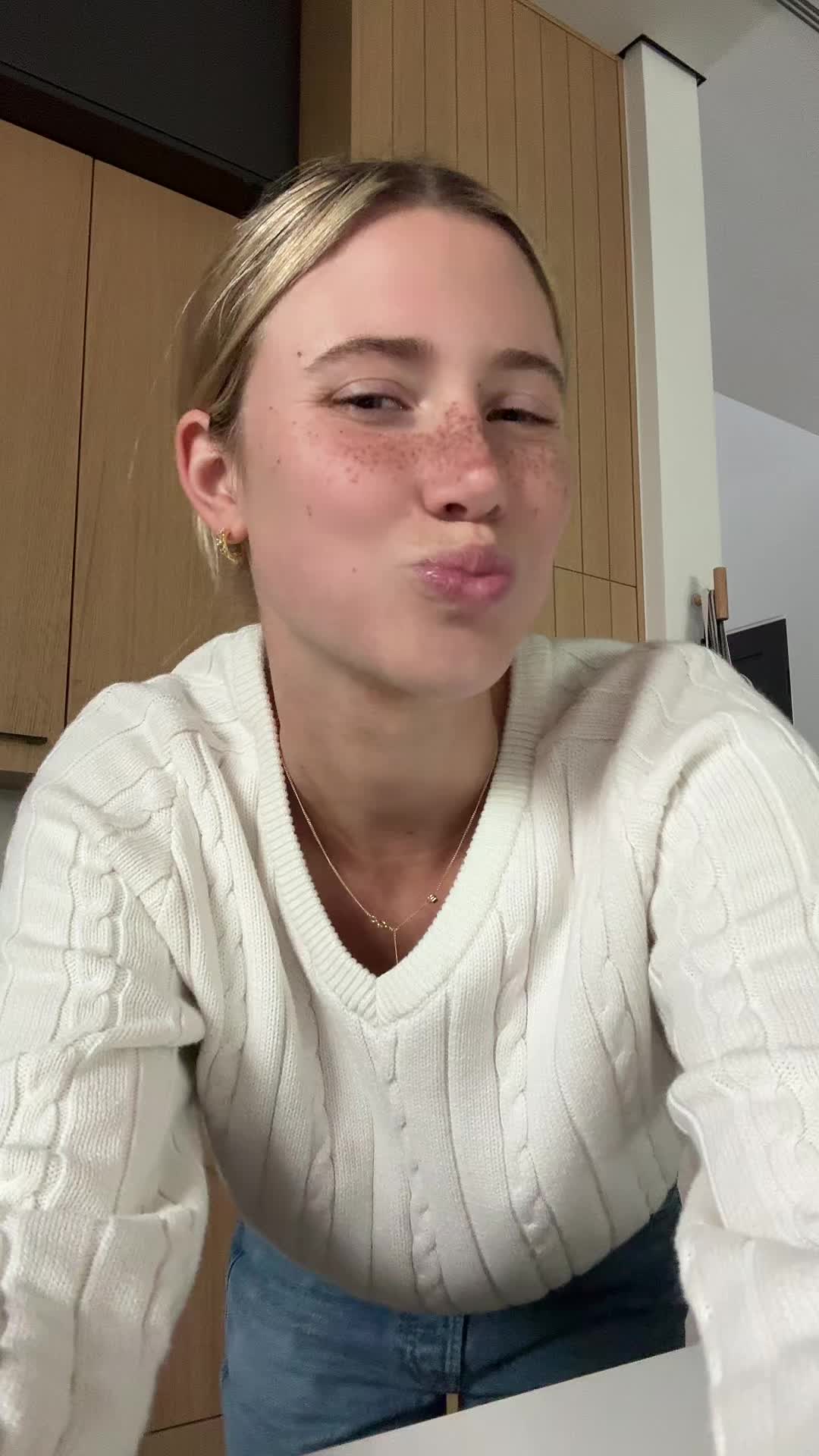 How to Dress Up as an Axolotl in DTI | Capybara_Gaming (@capybara_gaming81)