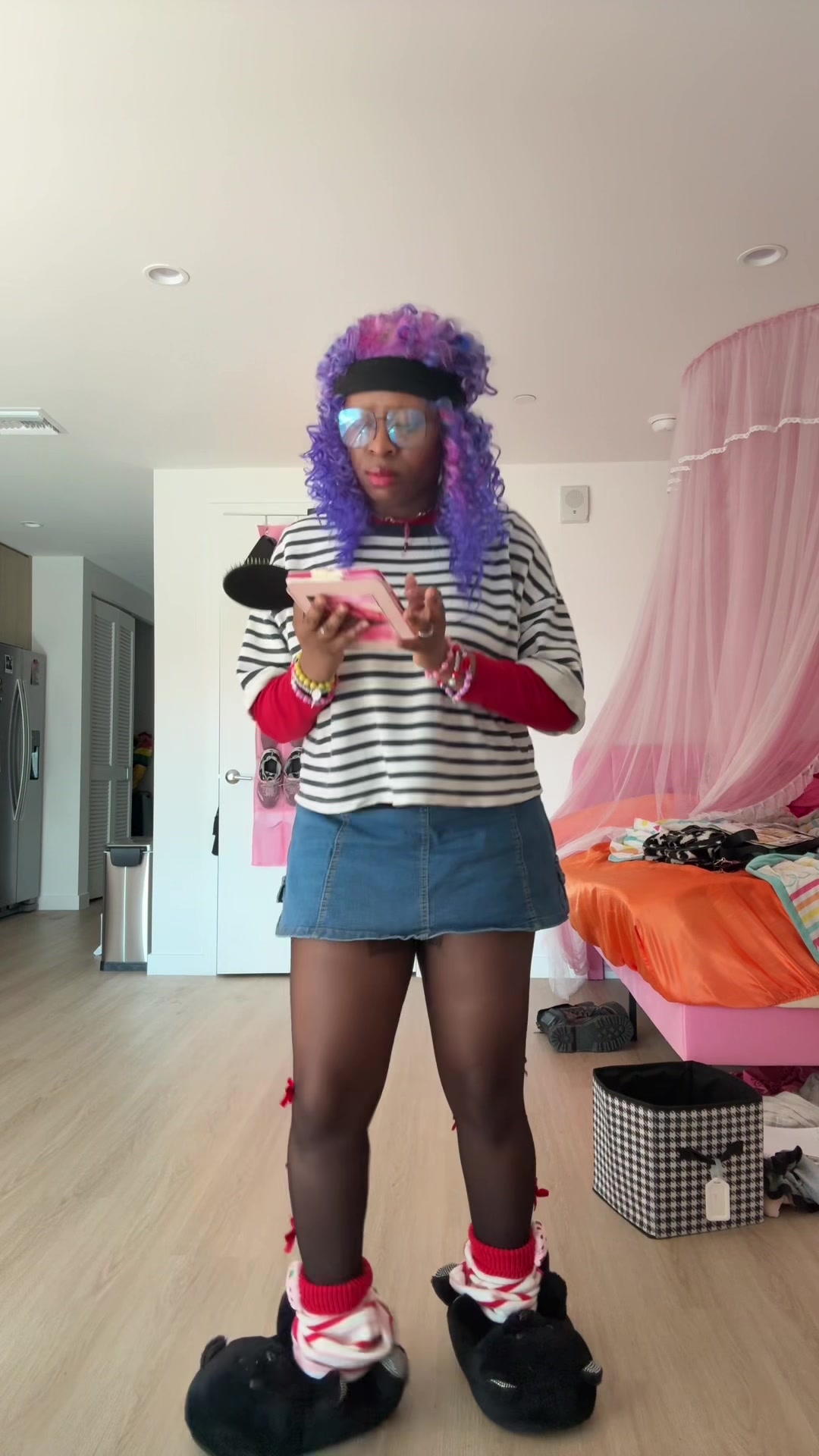 yea this is definitely ash yes #foryou | ash🐝 (@ashisbees)