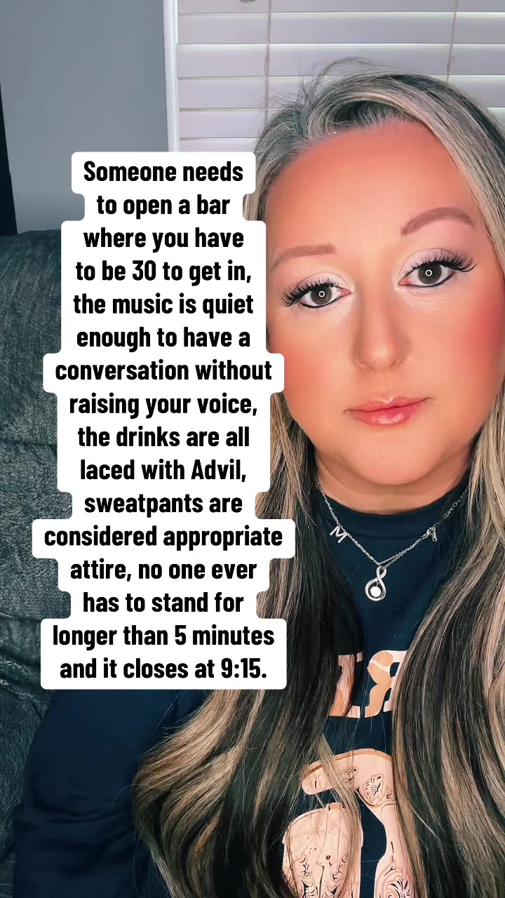 MINDI NICOLE (@mindinicole26) - Urlebird